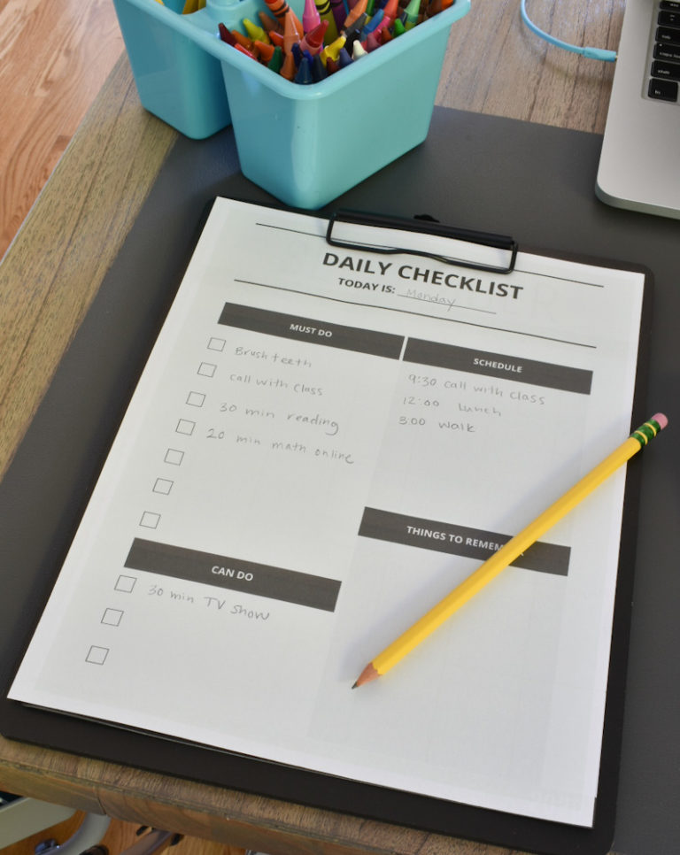 6 TIPS FOR STAYING ORGANIZED DURING REMOTE LEARNING - Smallish Home